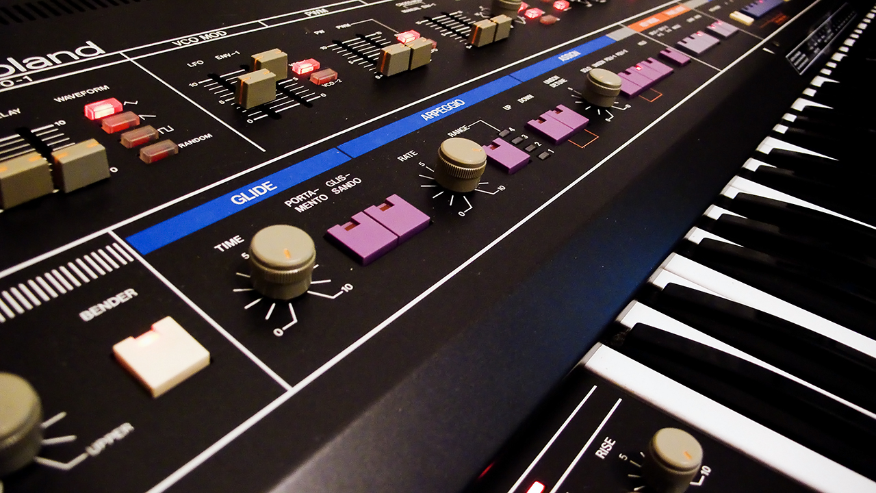 Richard Devine: A Systic Approach to Acid - Roland Articles