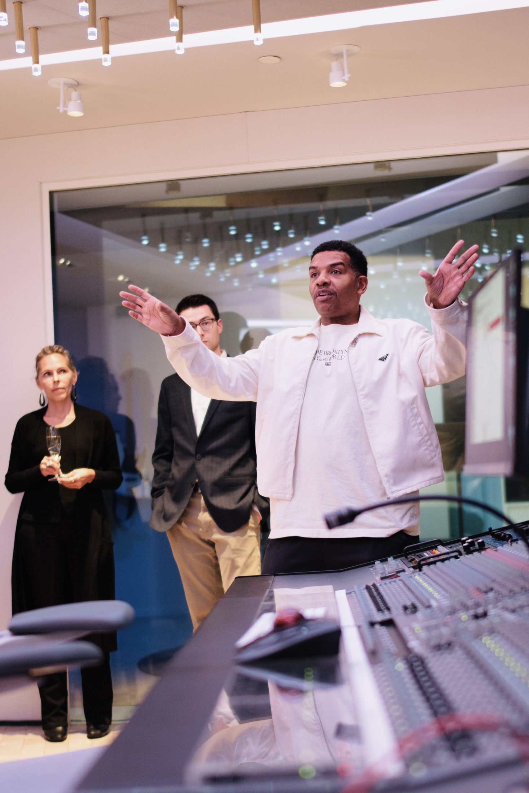 A Few Minutes with Duro - Roland Articles